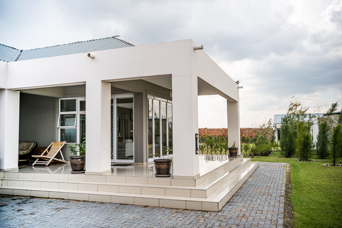 Main House – 36 Emanzini - Experience Heaven